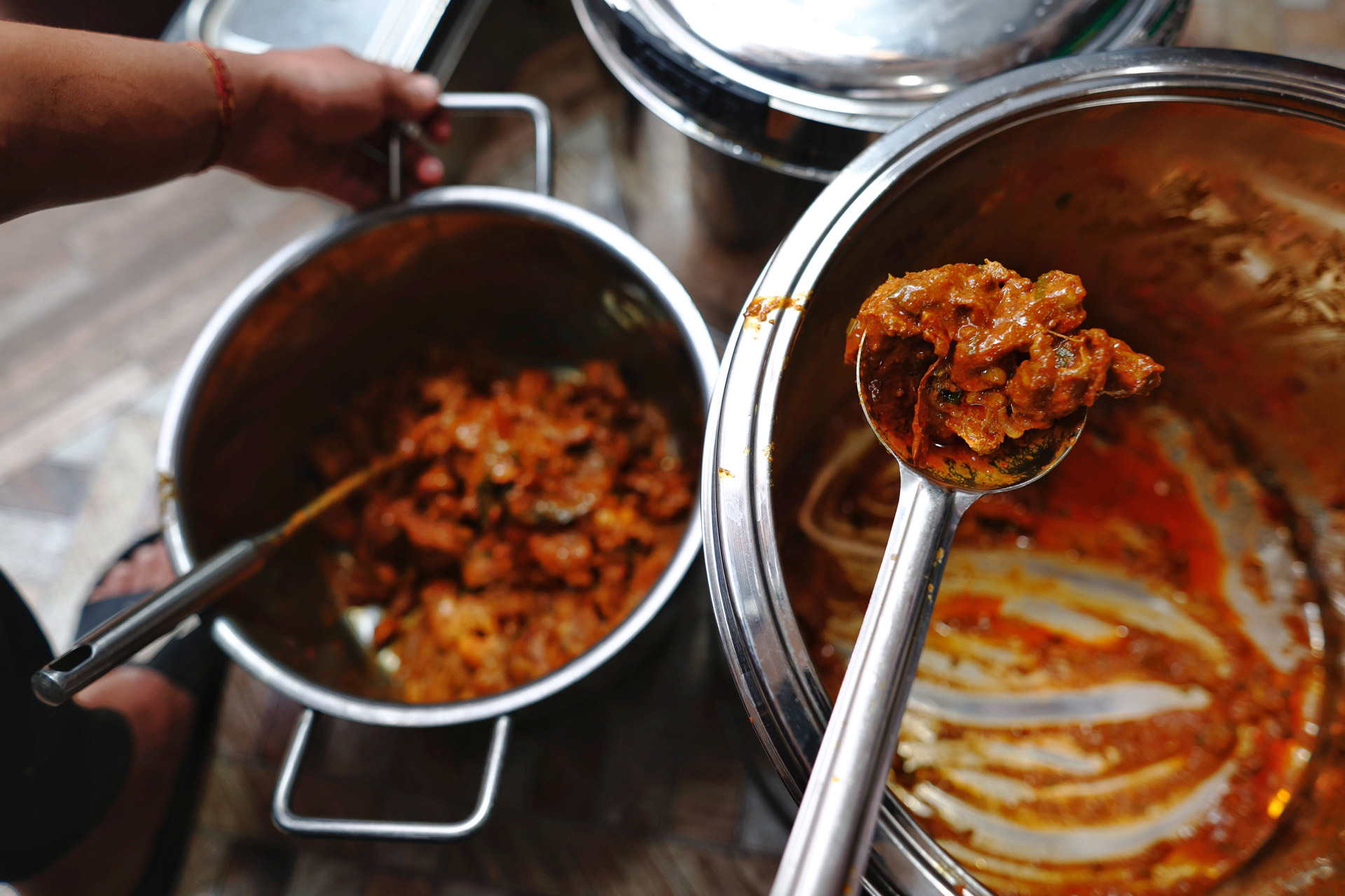 कोरोनाले बितेका पिताका नाममा खुलेको भोला फूड्स