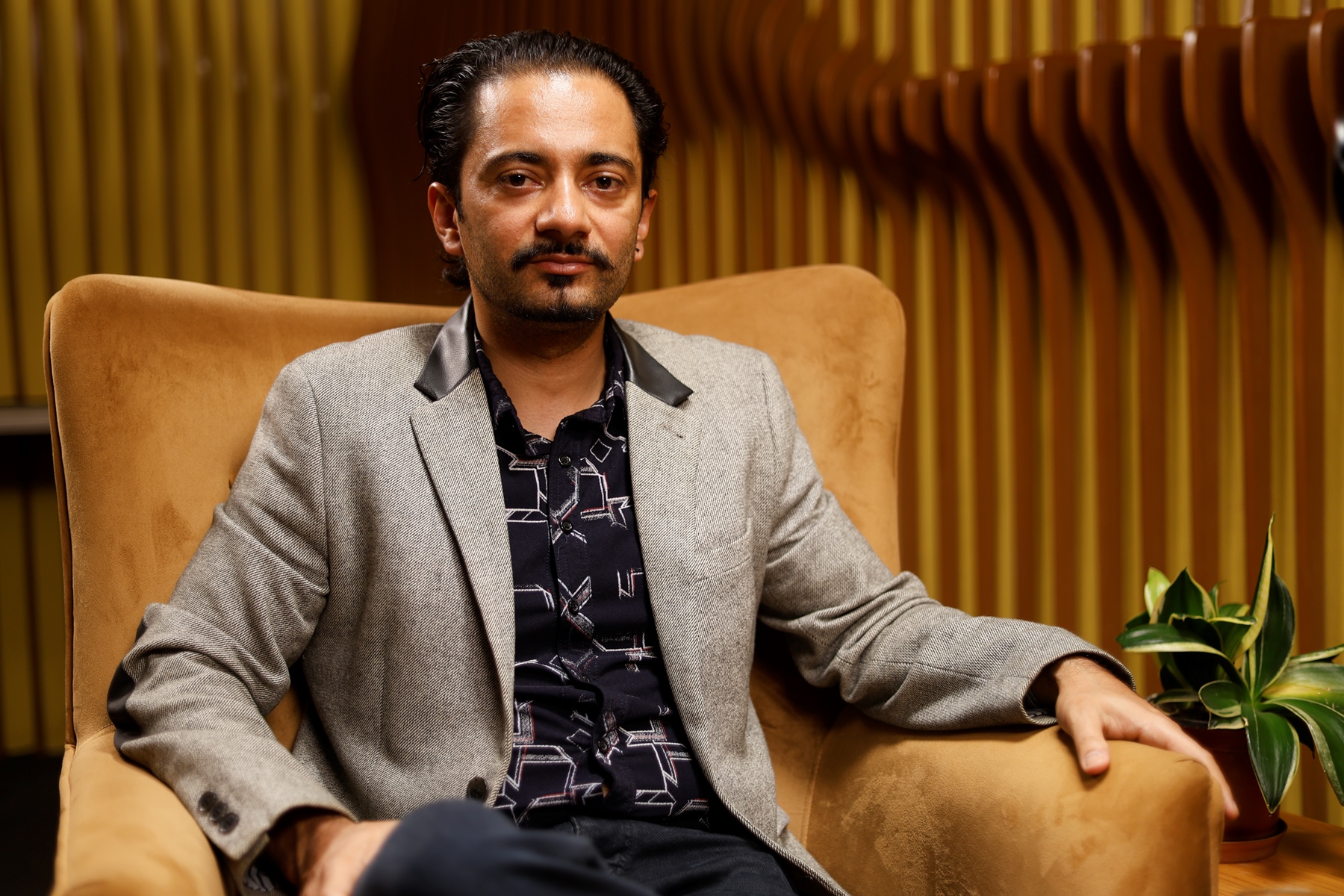 ‘नेपालीहरू उपचार गर्न भारत जानुकाे कारण खोज्नुपर्छ’