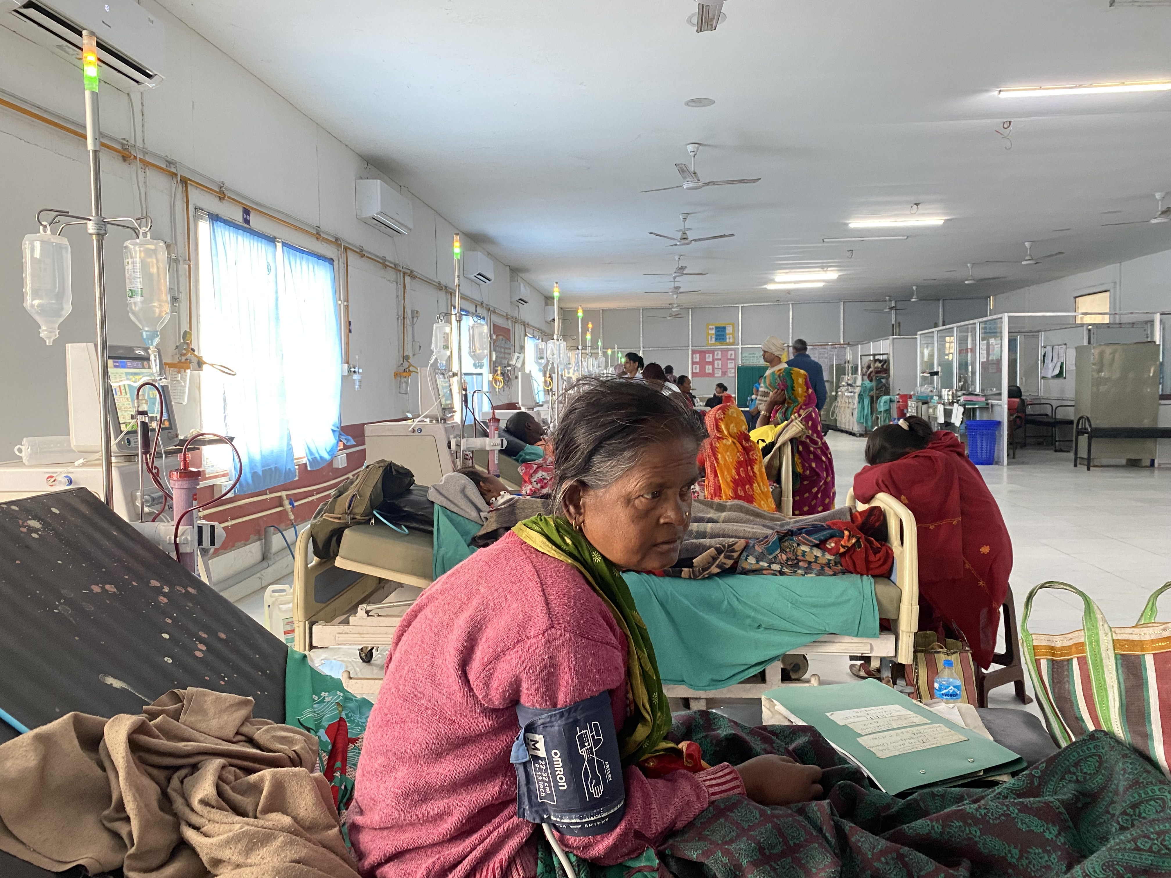 वैदेशिक रोजगारबाट मिर्गौलारोग लिएर फर्कंदै युवा